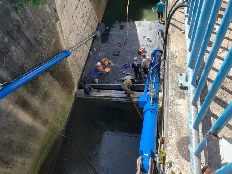 OKC | Water Control Gate | Stoplog | Pumping System | Log Boom | Solar ...